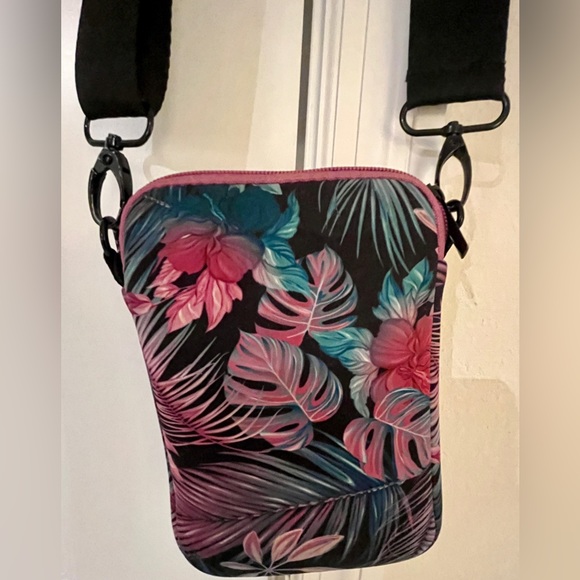 Fitkicks | Bags | Fitkicks Neoprene Crossbody | Poshmark